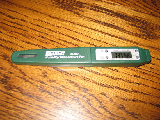 ExTech Instruments 44550 Humidity/Temperature Pen - Backpacking Light